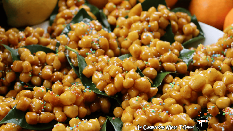 Struffoli Calabresi: La Ricetta Tradizionale della Pasta a Confetti per ...