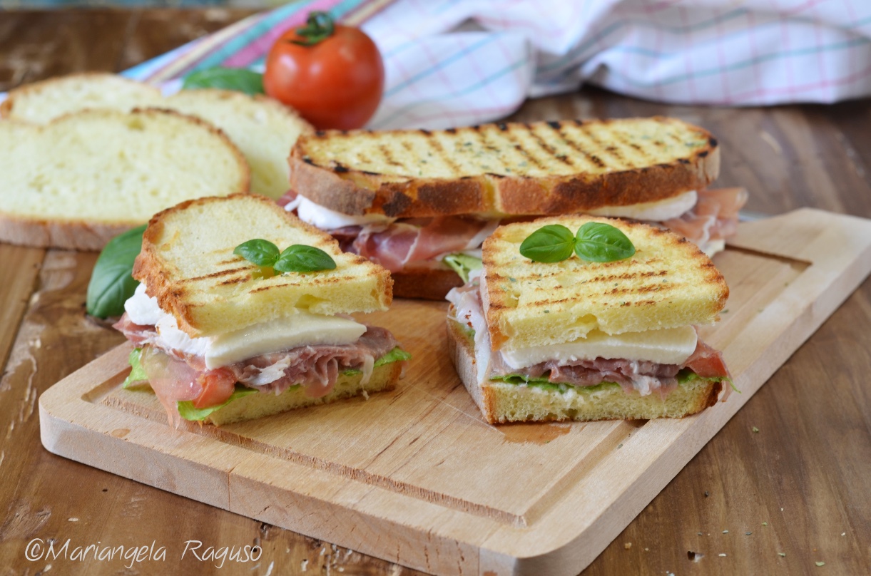 ZINGARA ISCHITANA il goloso crostone tipico di Ischia