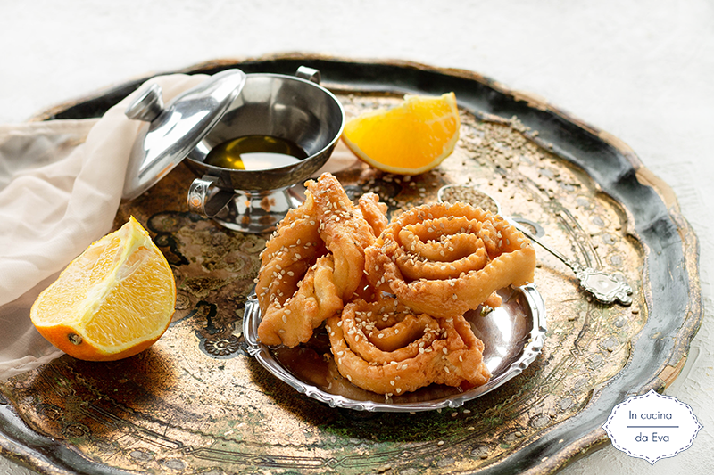 Chebakia o Shebakia - Dolce marocchino fritto con miele- In cucina da Eva