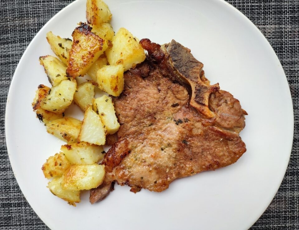 Nodino di vitello con patate al forno - Le ricette di iocucinofacile