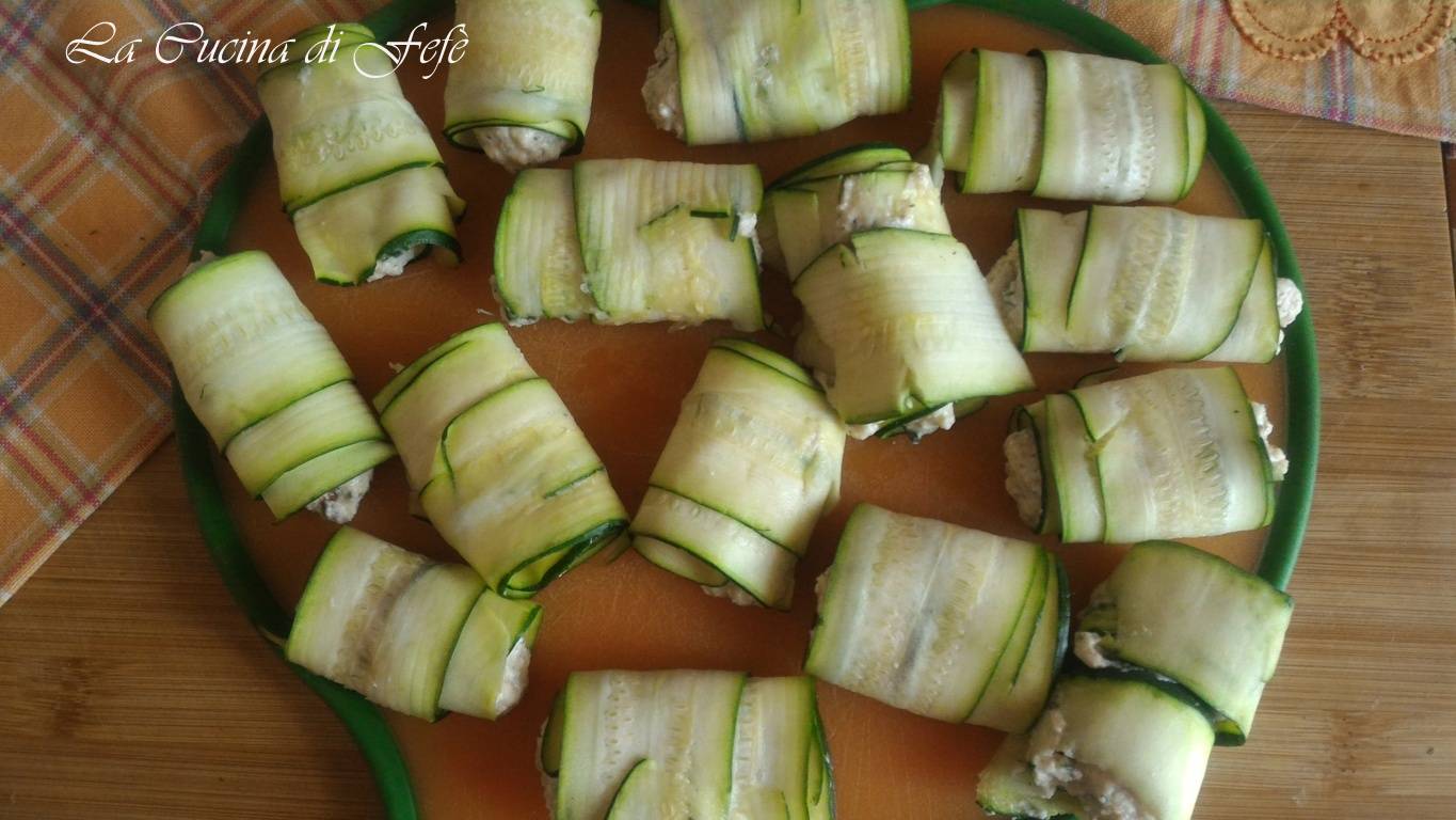 ROTOLINI DI ZUCCHINE IN PADELLA RIPIENI ALLA RICOTTA E ZENZERO - La ...