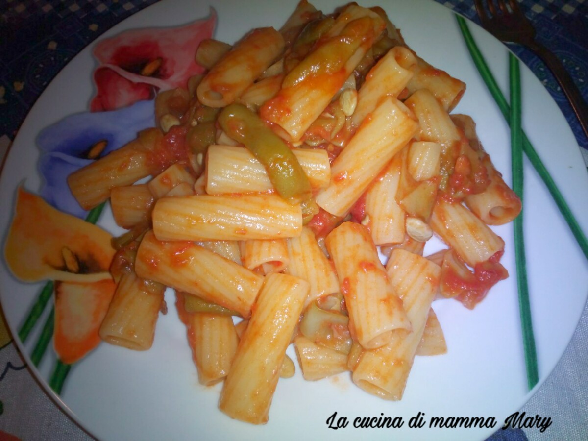 Pasta con sugo di fagiolini corallo - La cucina di mamma Mary