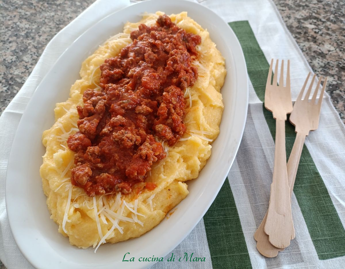 Polenta con ragu – La cucina di Mara