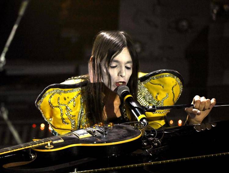 Torta al Rhum Fantasia – Volevo essere un duro (Lucio Corsi) - Blog di ...