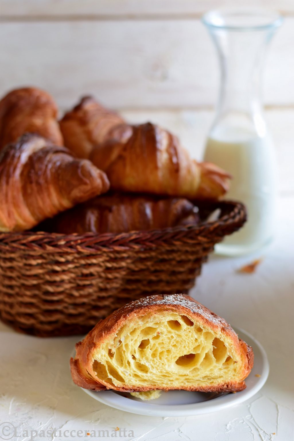 Ricetta cornetti sfogliati-con foto dei passaggi | Lapasticceramatta