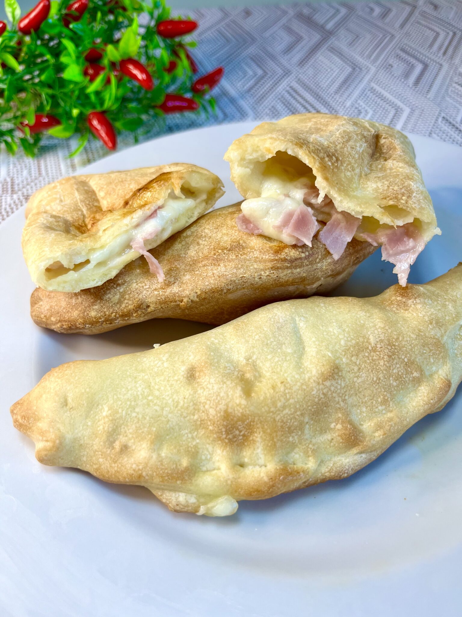Panzerotti prosciutto e mozzarella | friggitrice ad aria - le mille ...