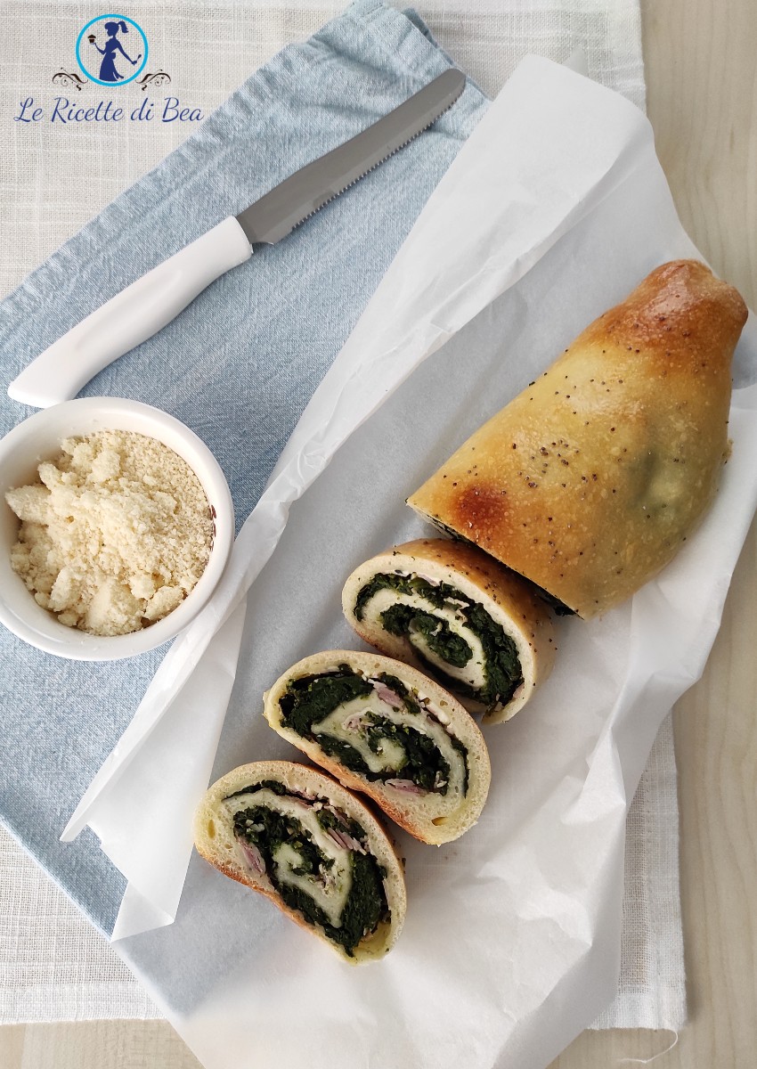 Rotolo di pizza farcito con spinaci – Le Ricette di Bea