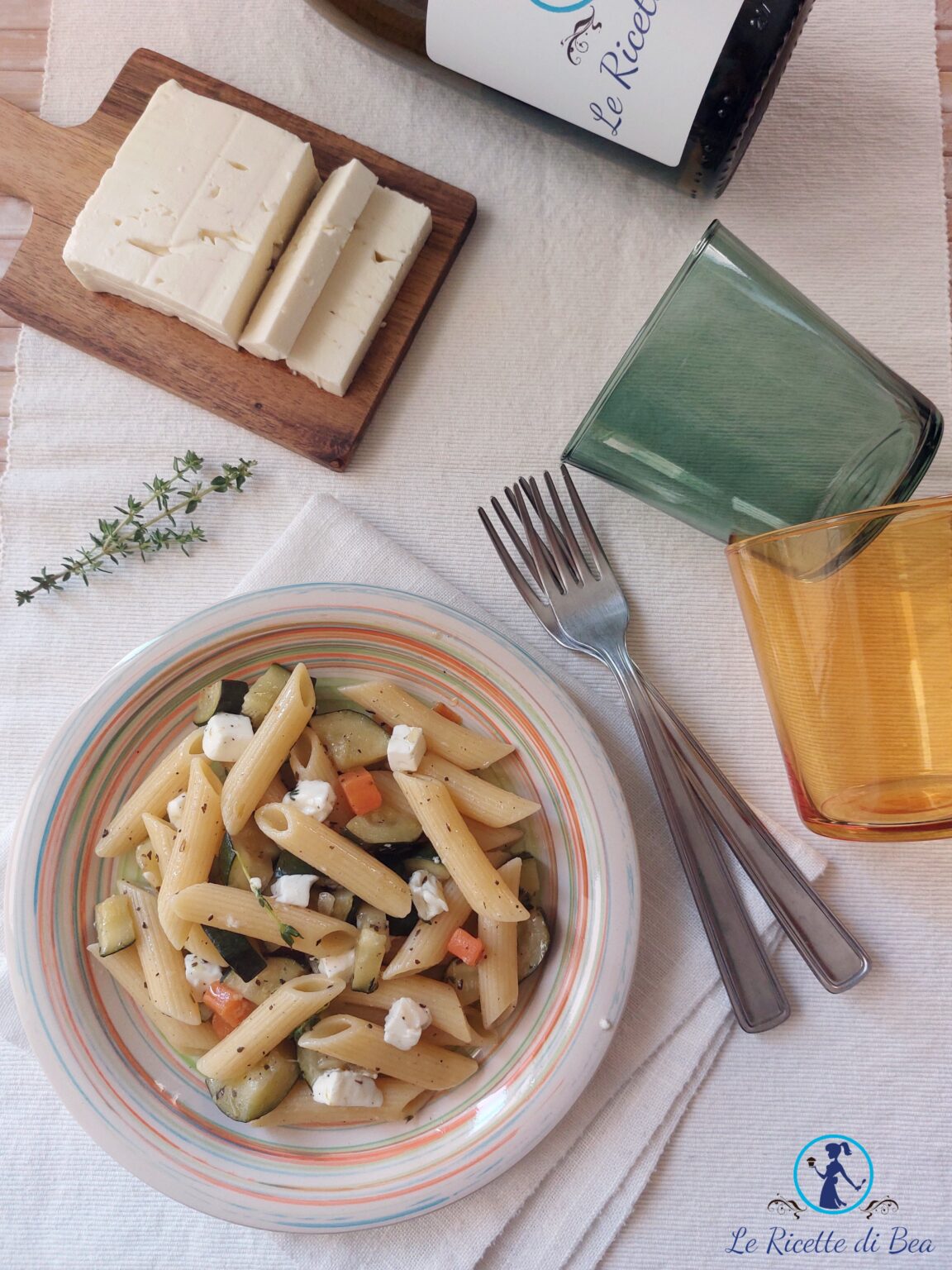 Pasta con zucchine e feta greca - ricetta estiva - Le Ricette di Bea