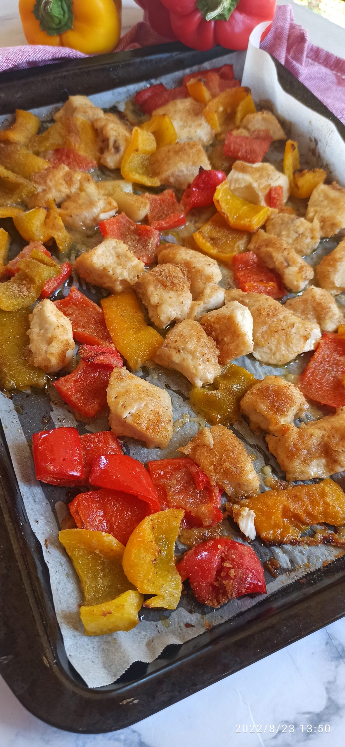 POLLO CON PEPERONI AL FORNO