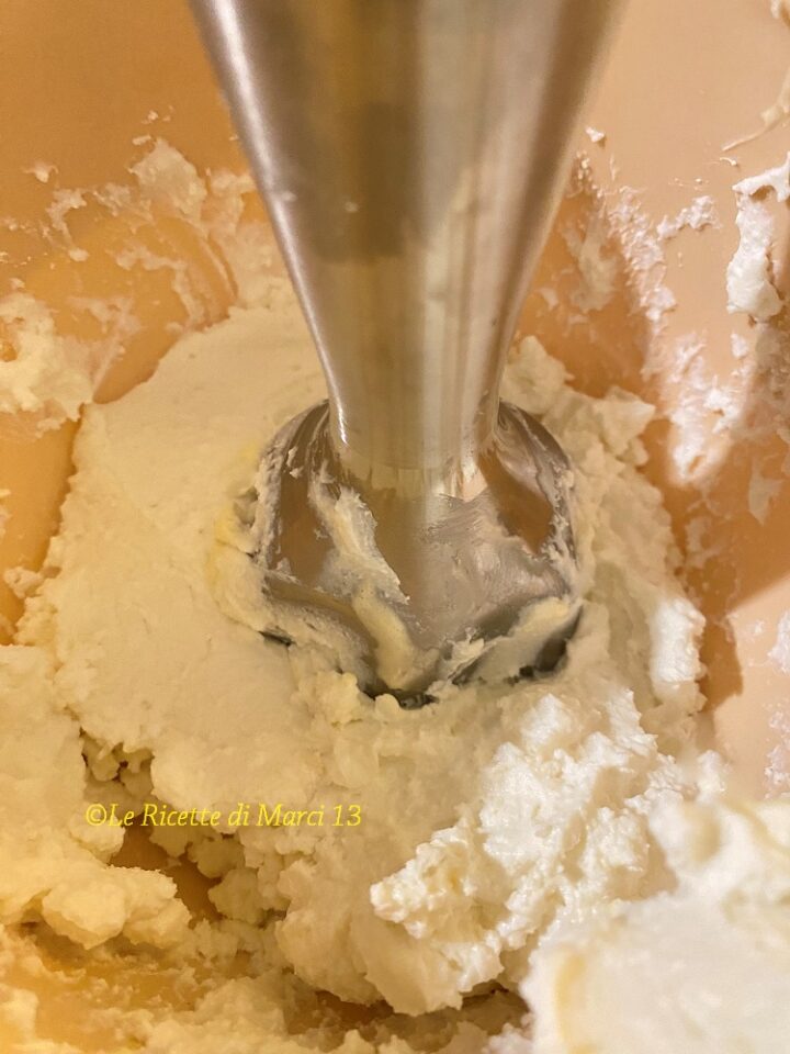 Migliaccio napoletano tradizionale. Ricetta facile. - Le Ricette di ...