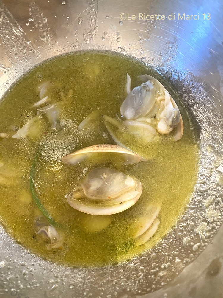 Vermicelli alle vongole cremosi. Ricetta napoletana infallibile, tutti ...