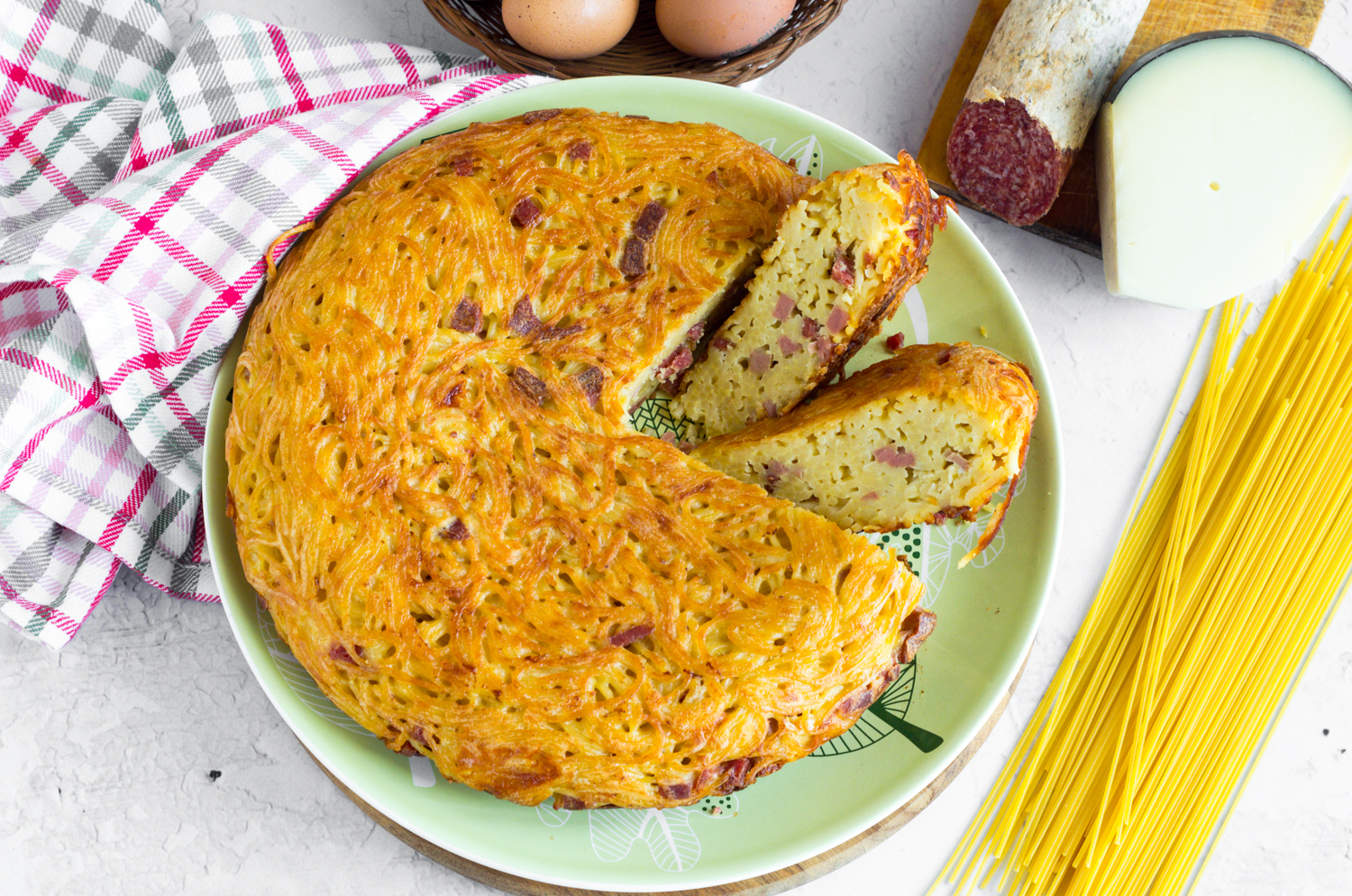 Frittata di pasta o frittata di spaghetti - Le Ricette di Simo e Cicci
