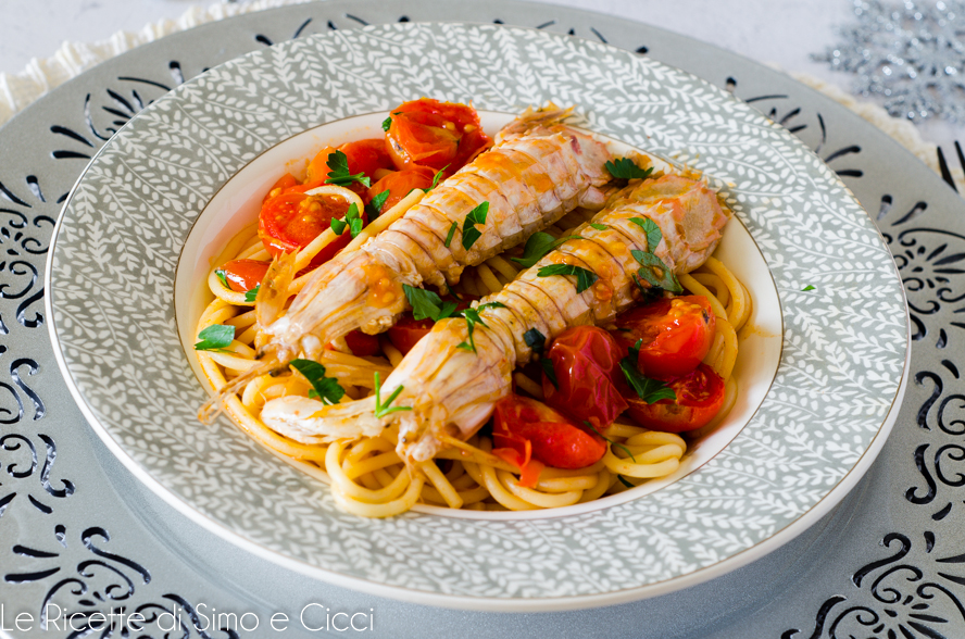 Pasta con le cicale di mare (o pannocchie): ricetta veloce e saporita