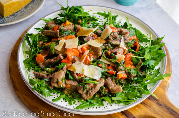 Straccetti rucola e pomodorini, veloci da preparare e saporiti!