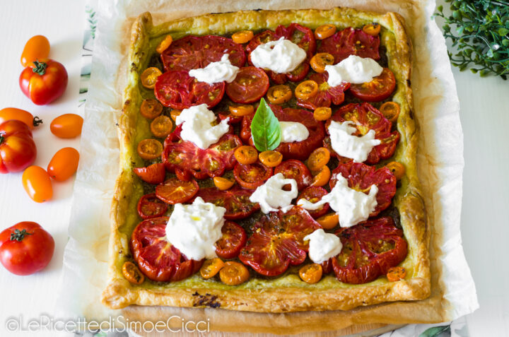Torta salata pomodori pesto e stracciatella - Le Ricette di Simo e Cicci