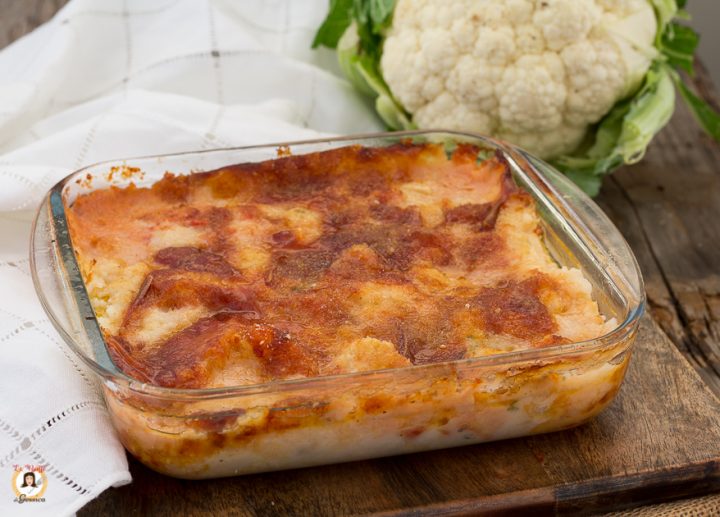 Sformato di cavolfiore veloce senza besciamella e uova con cavolfiore crudo