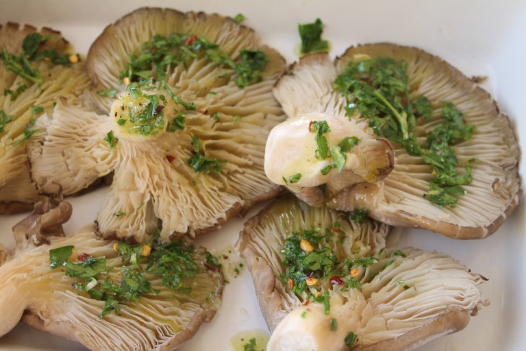 Funghi Pleurotus al forno ricetta facile leggera e gustosa