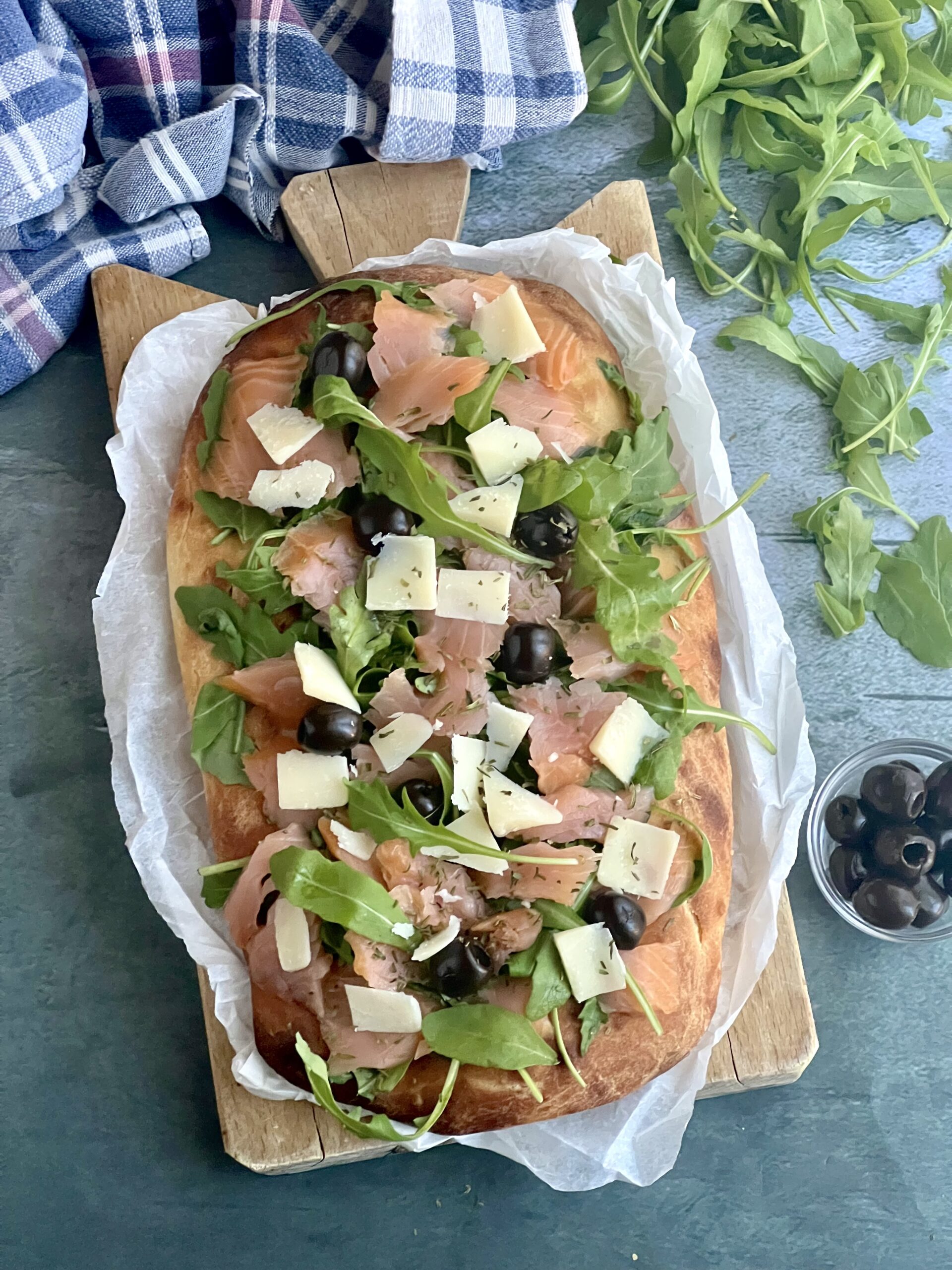 Pinsa salmone rucola e grana * Blog di luiginalaurenzi