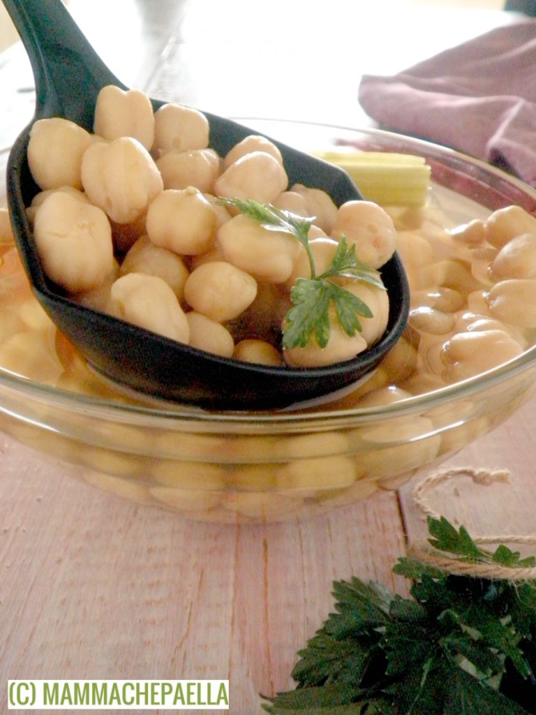 Ceci lessati in pentola a pressione, per una cottura veloce e perfetta