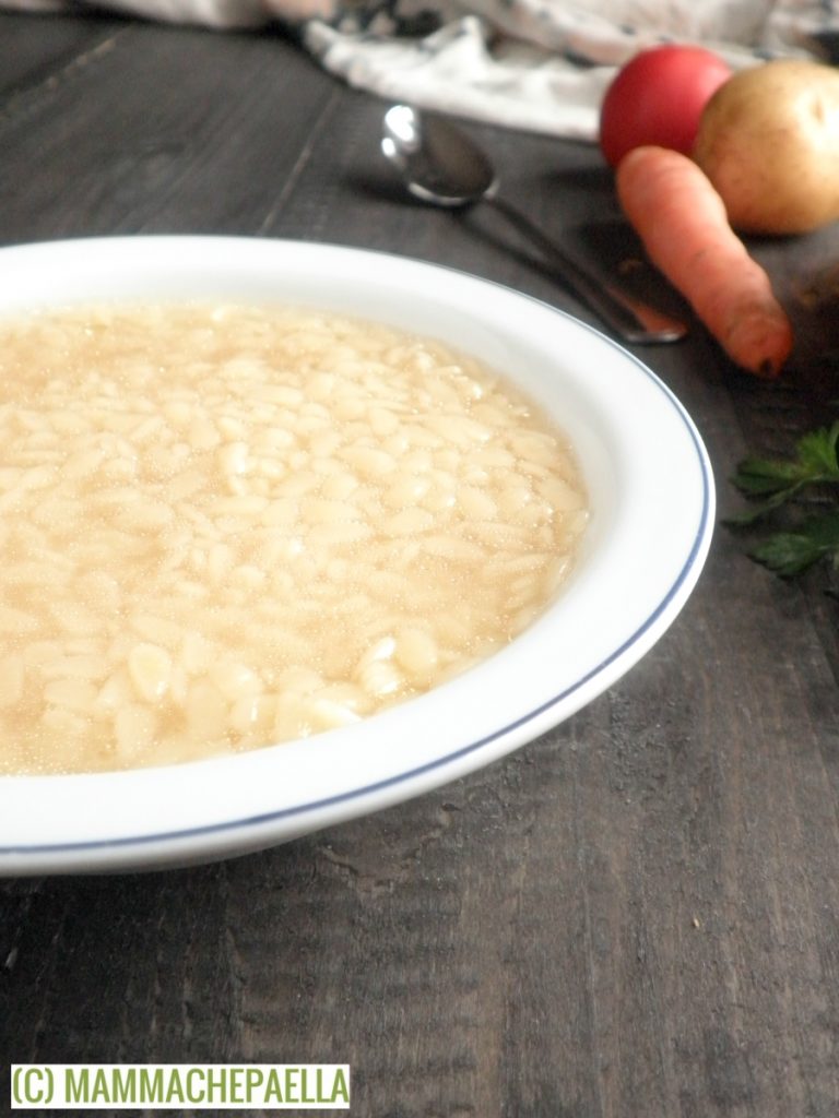 Pasta in brodo di pollo e carne bovina - 2 metodi di cottura