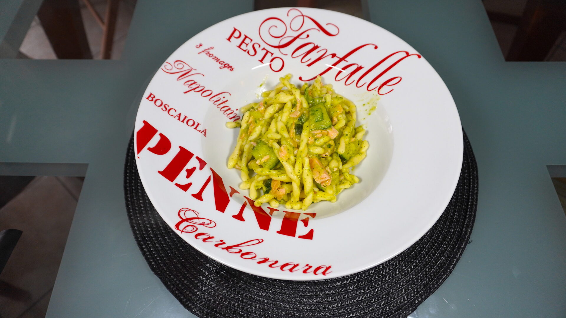 Pasta Cremosa Zucchine e Salmone senza Panna | Max & Cocco