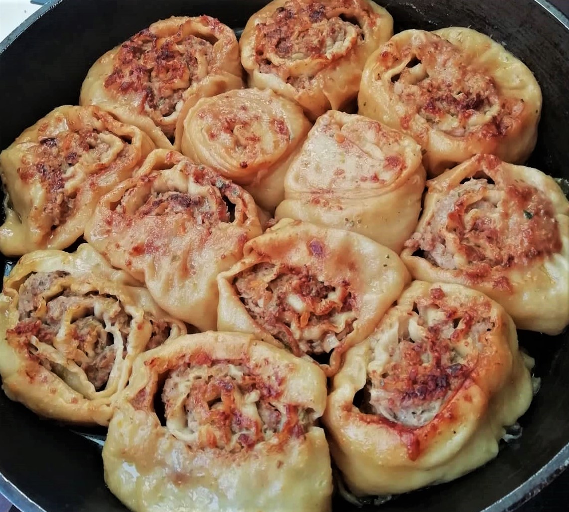 ROTOLO DI PASTA CON CARNE MACINATA - Melogranierose