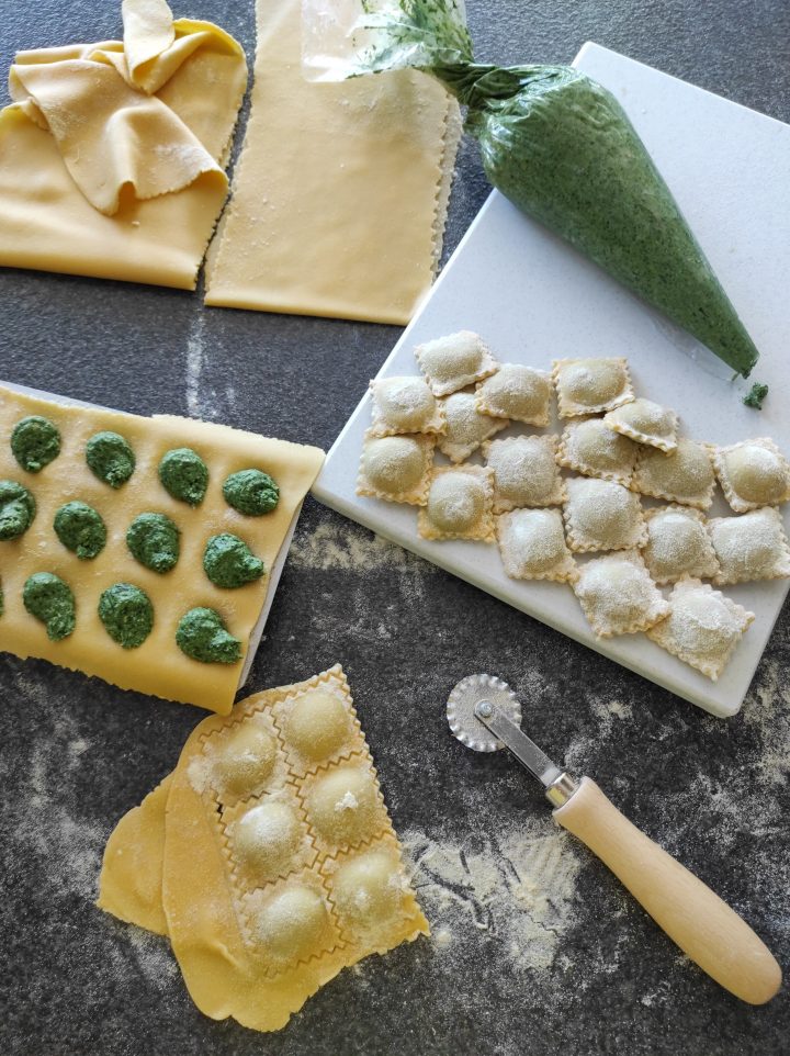 Ravioli con ripieno di cavolo nero e ricotta - Mille 1 Ricette