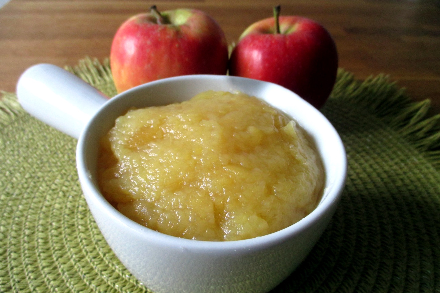 Purea di mele, facile e con pochissimo zucchero