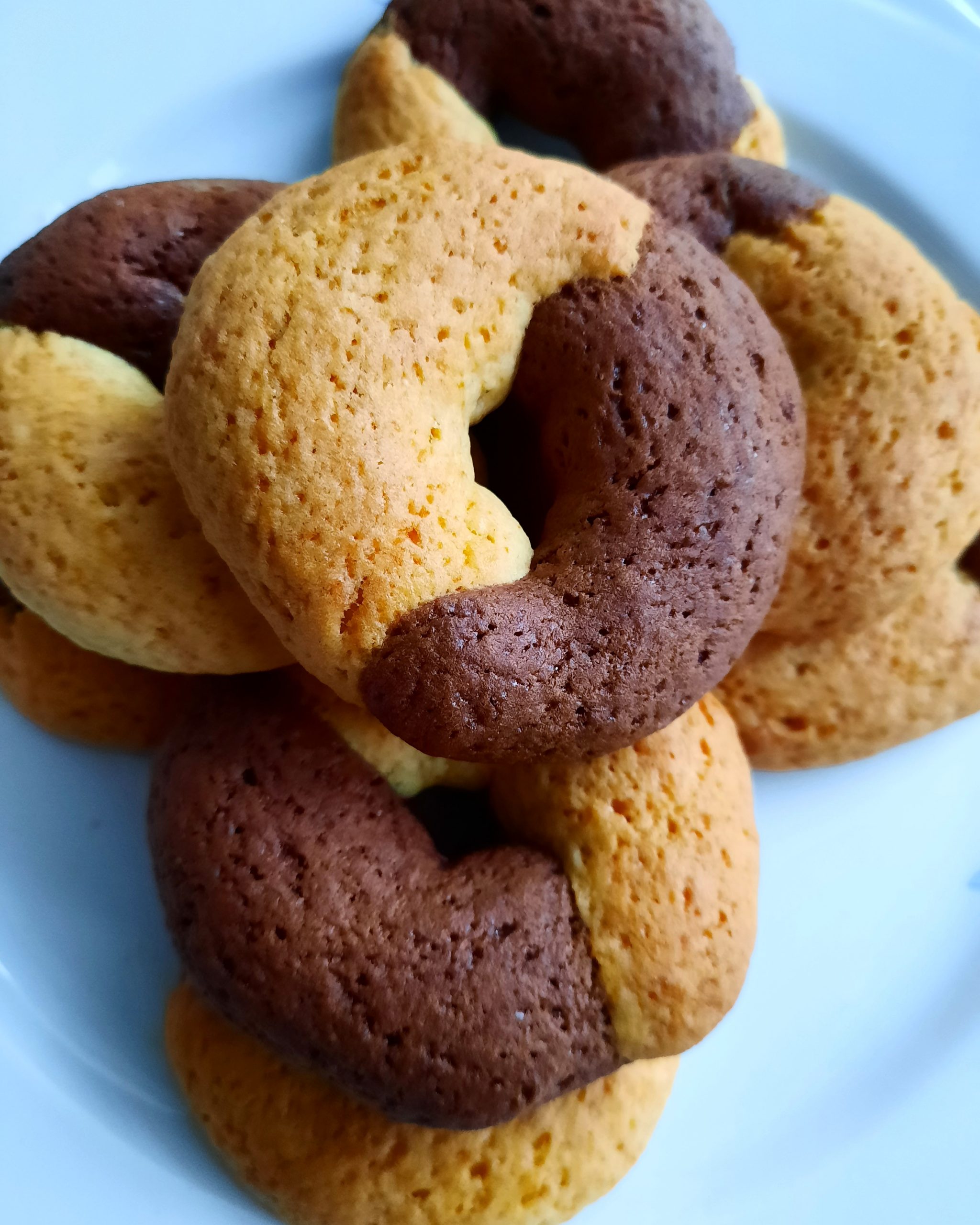 Abbracci - biscotti panna e cacao - Natura e Cucina