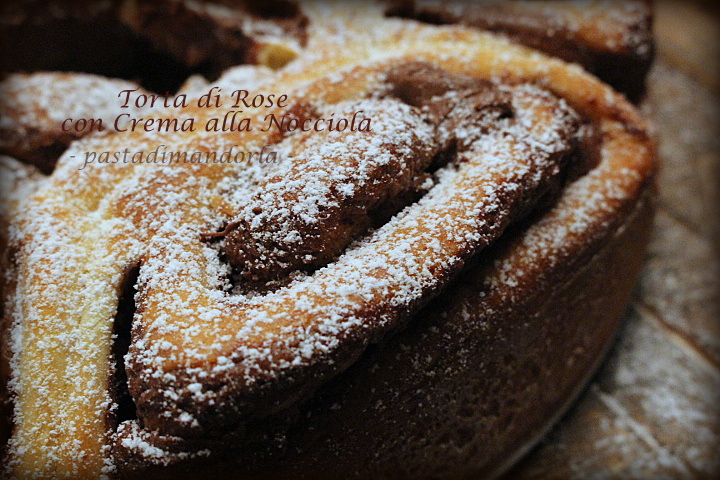 TORTA DI ROSE