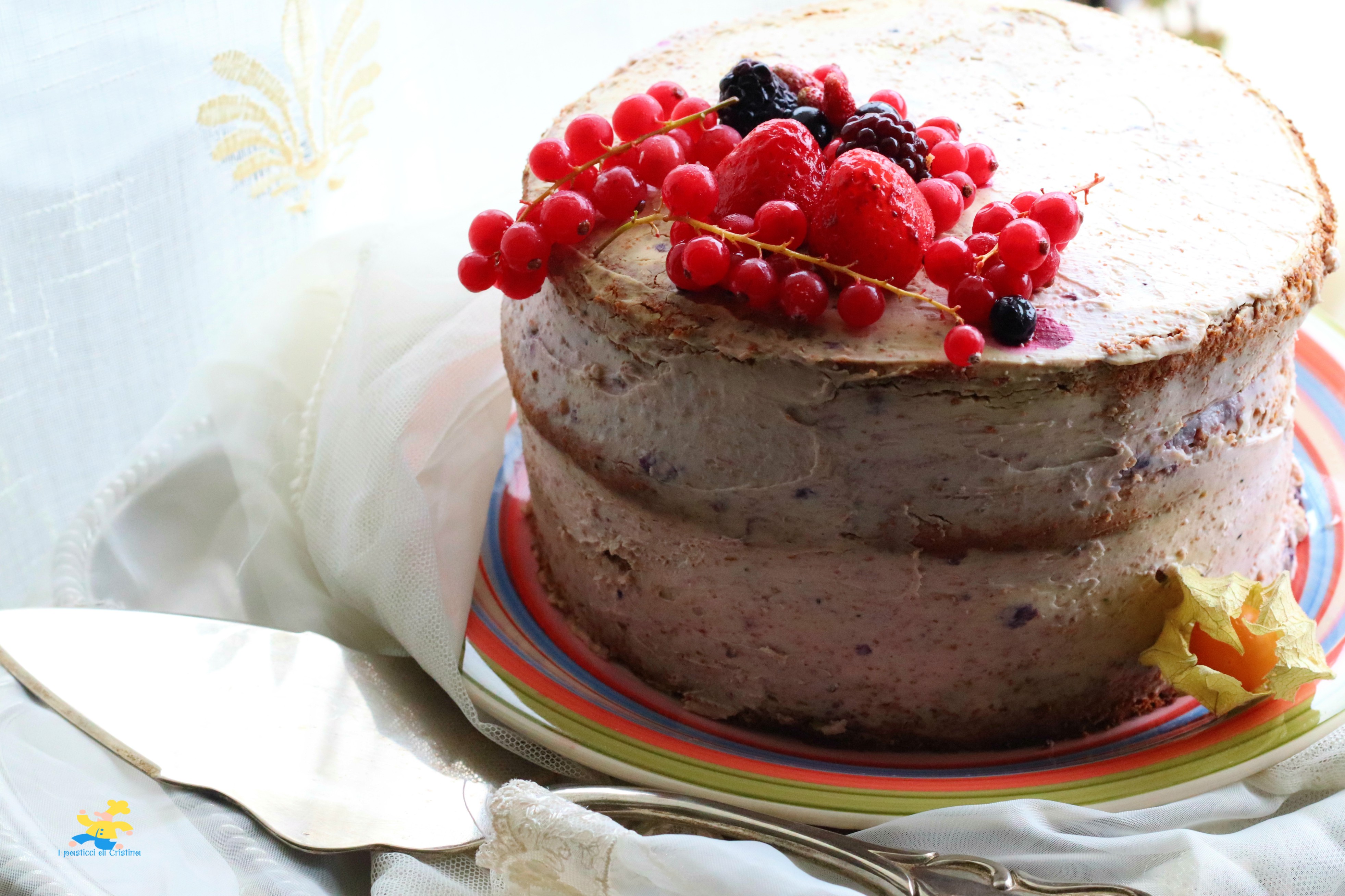 Torta ai frutti di bosco con frosting al formaggio – I pasticci di Cristina