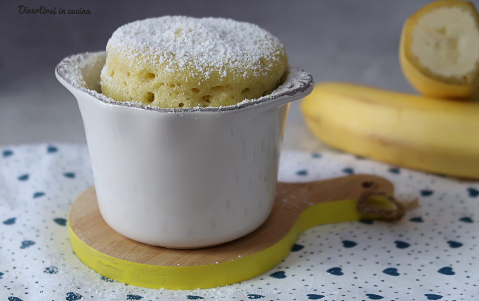 Torta in tazza alla banana - Divertirsi in cucina