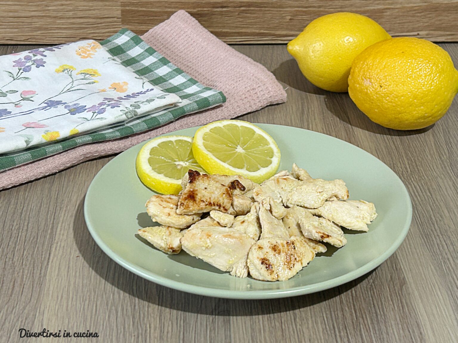 Straccetti di pollo al limone senza farina - Divertirsi in cucina