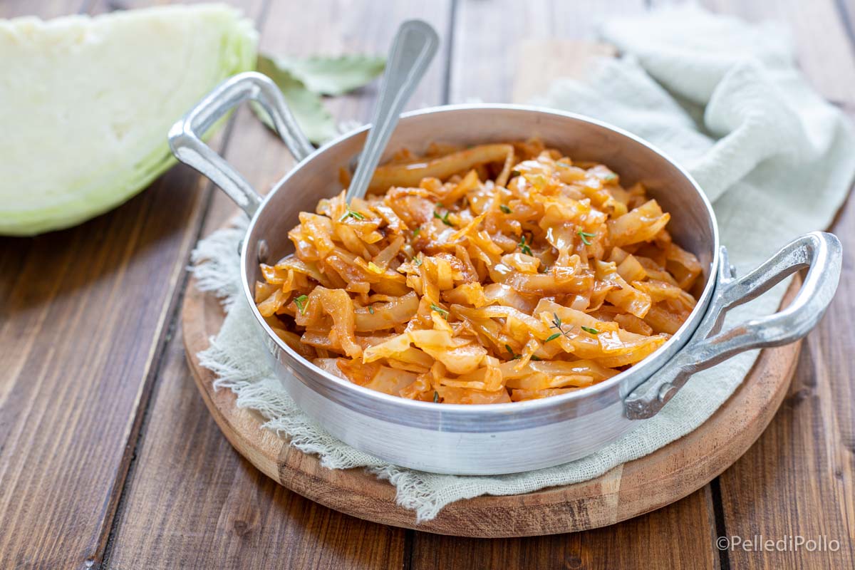 Cavolo cappuccio in umido alla siciliana - Ricetta contorno semplice