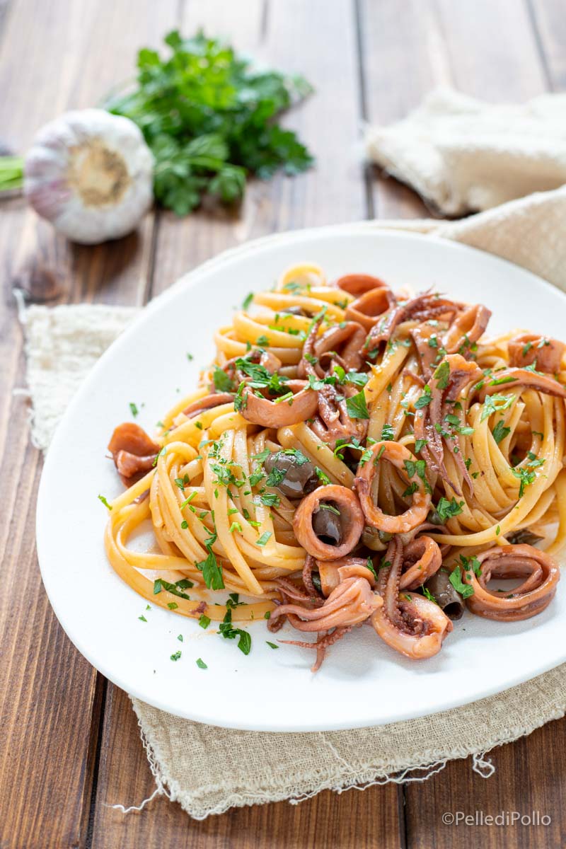 Pasta al sugo di totani - Semplicissima e gustosa