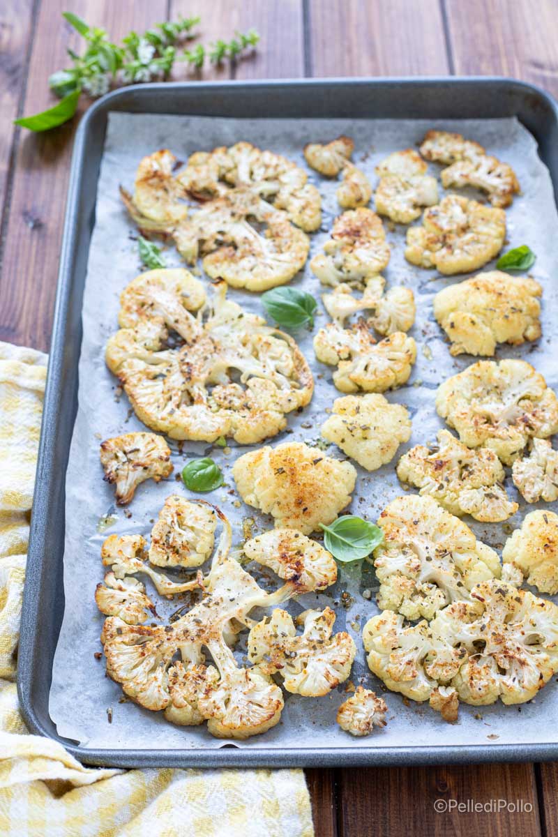 Cavolfiore arrosto al forno - Ricetta facile, leggera e saporita