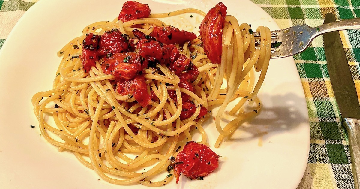 Spaghetti alla Checca sul rogo - la cucina di piero benigni