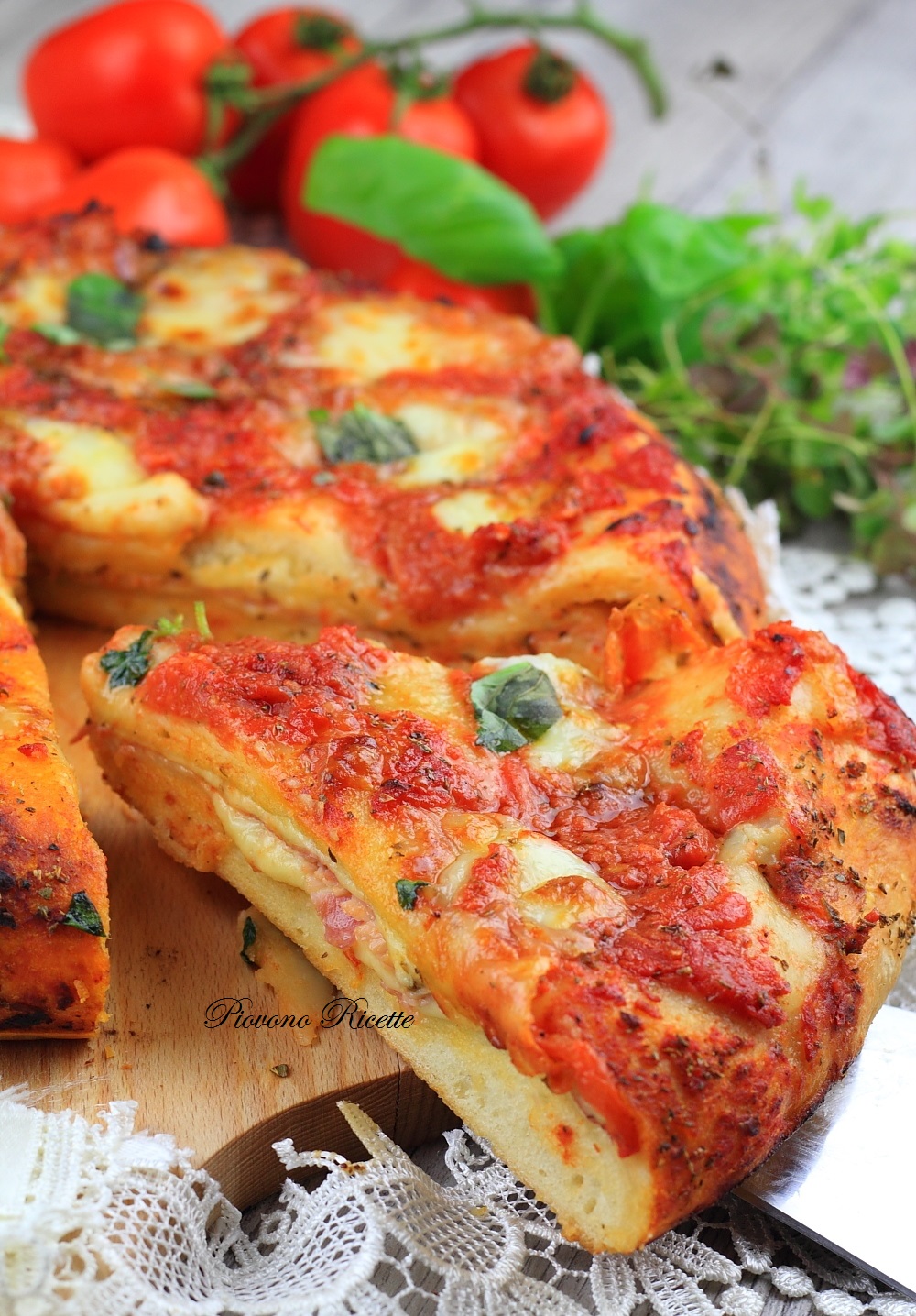 Pizza ripiena - semplice da preparare e con un irresistibile cuore filante