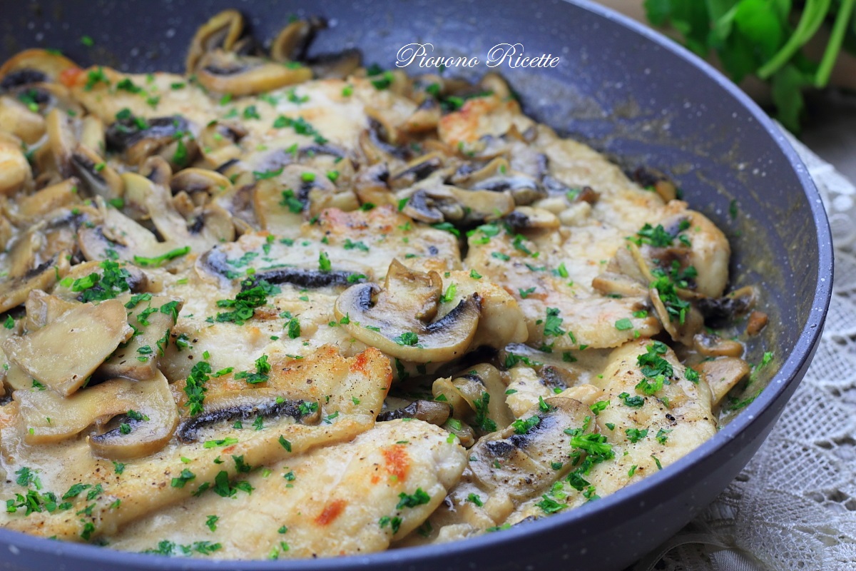 Pollo ai funghi - Cremoso, morbido e succulento - Piovono Ricette