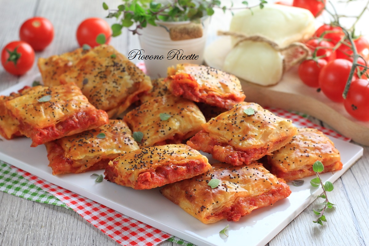 Rustici al pomodoro - Semplici da preparare, filanti e sfiziosi