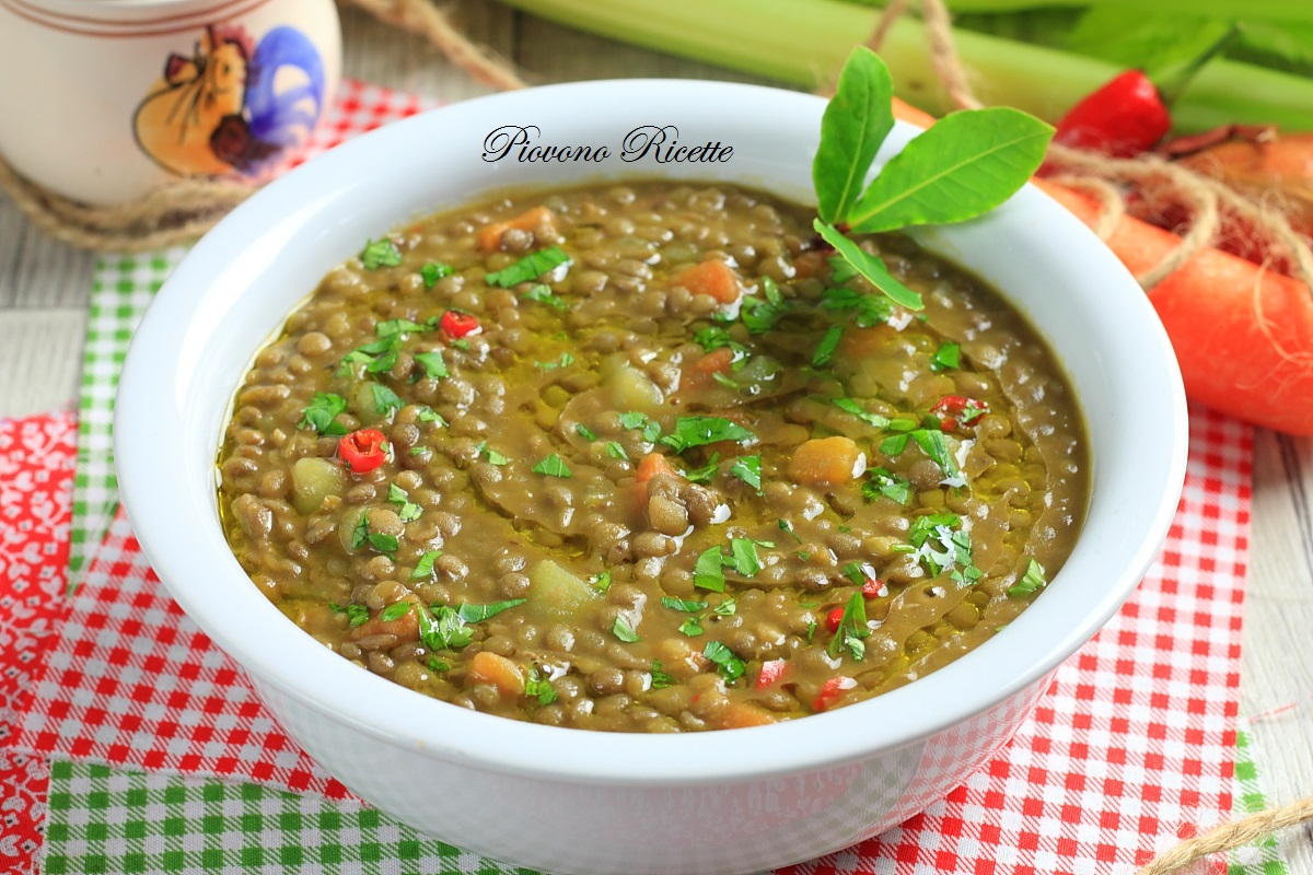 Lenticchie in umido - un confort food sano e gustoso