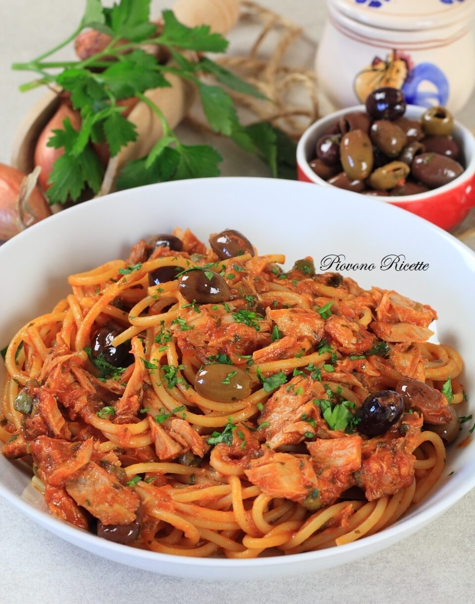 Spaghetti al tonno - Piovono Ricette