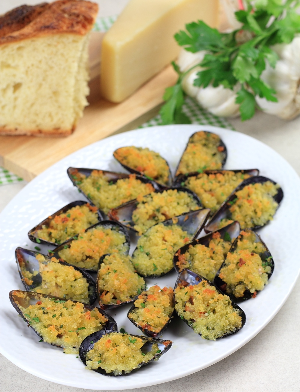 Cozze gratinate - la ricetta pugliese -Piovono Ricette