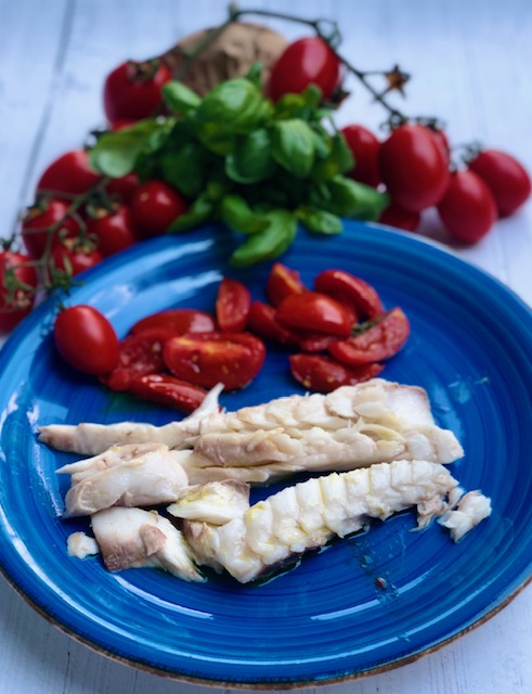 Il besugo all’acqua pazza è un secondo piatto di pesce