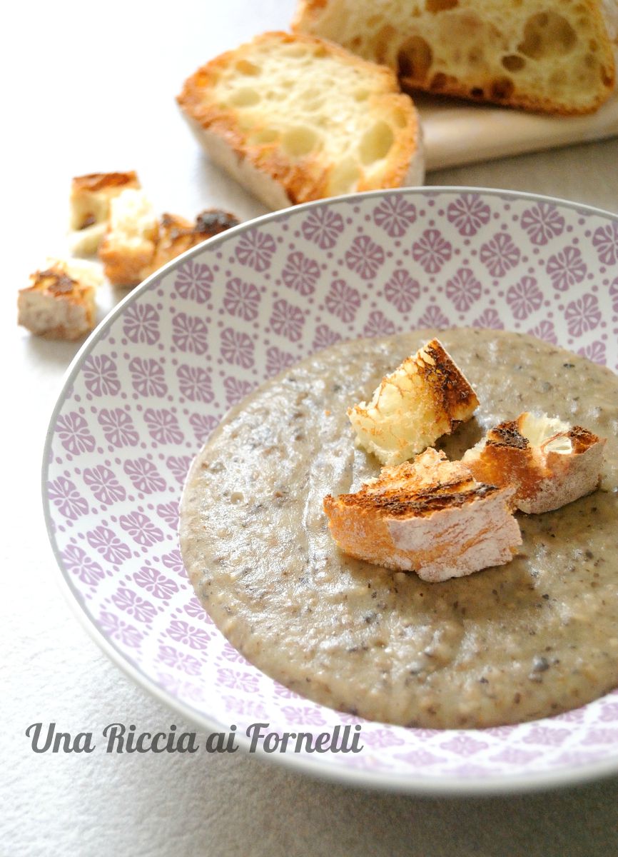 Crema di funghi - Vellutata di funghi - Crema di funghi champignon