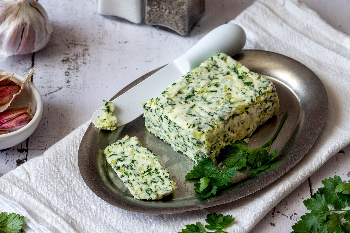 Burro all'aglio e prezzemolo, ricetta condimento saporito