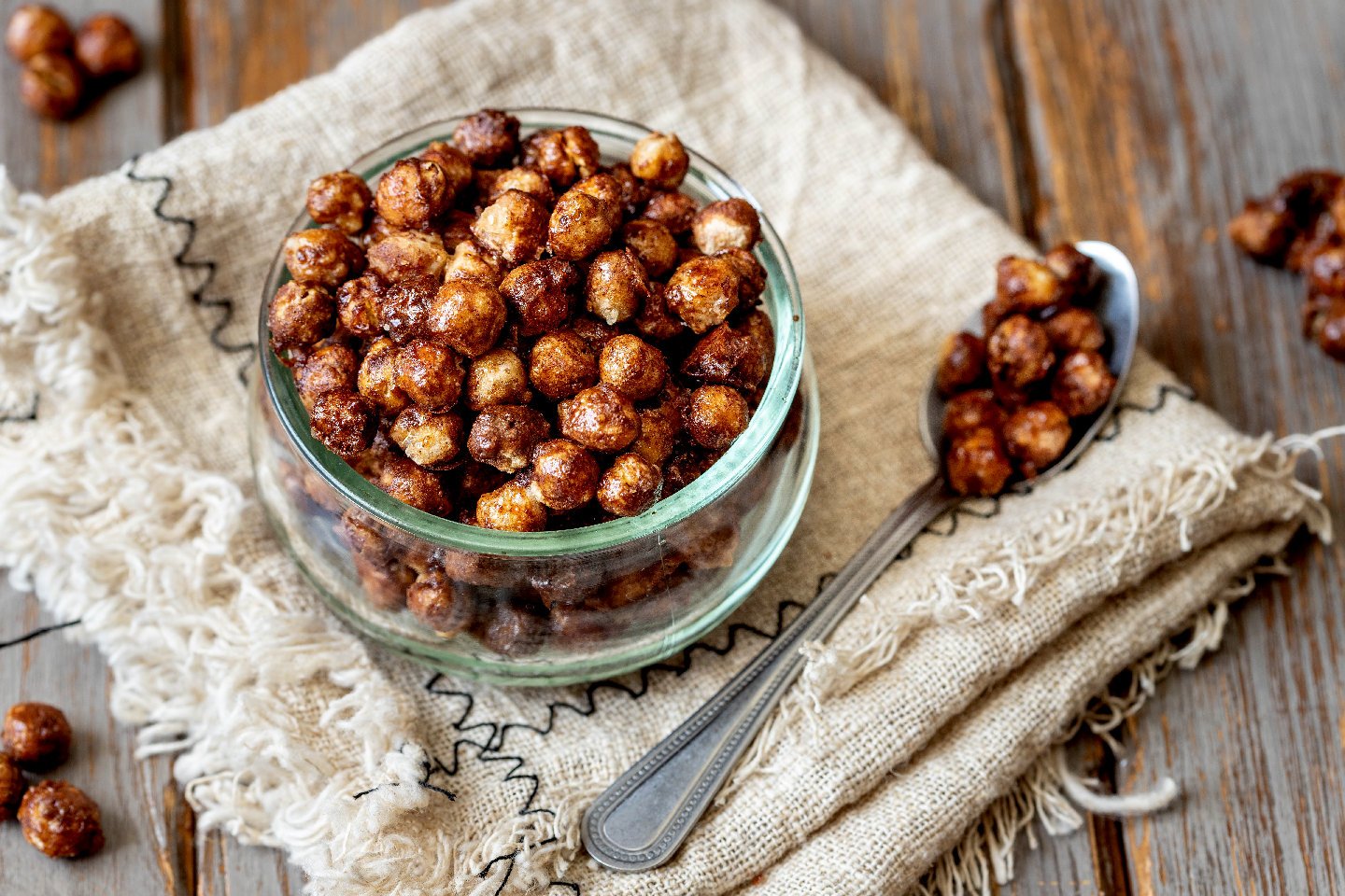 Ceci dolci croccanti caramellati, ricetta snack salutare