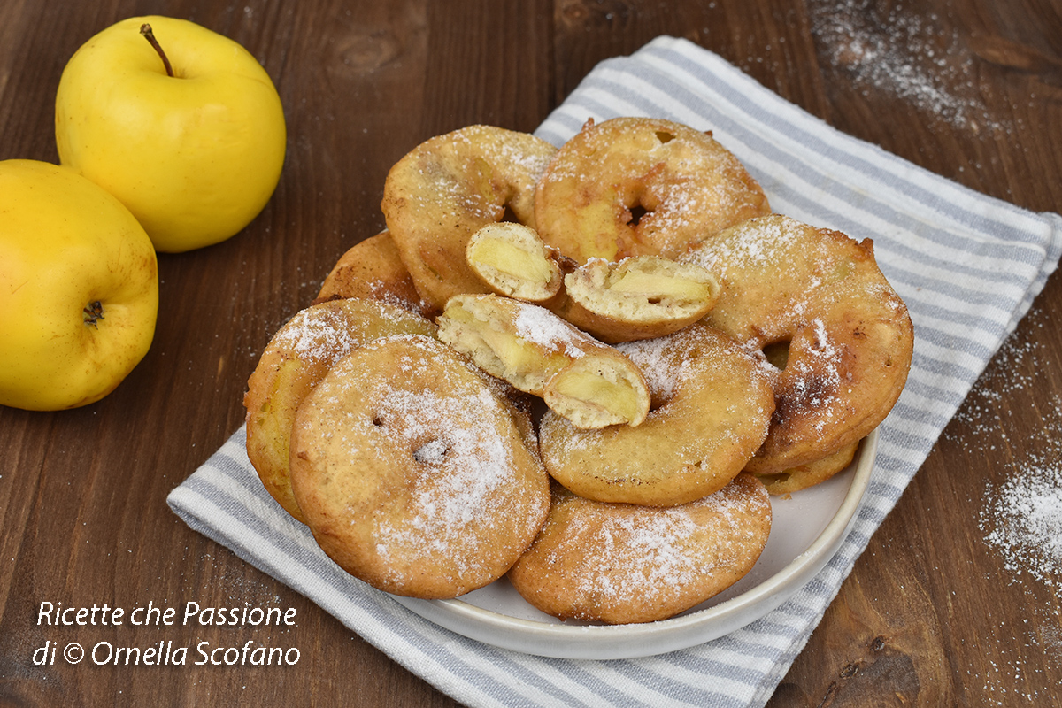 Frittelle di mele in pastella gonfia - Ricette che Passione di Ornella ...