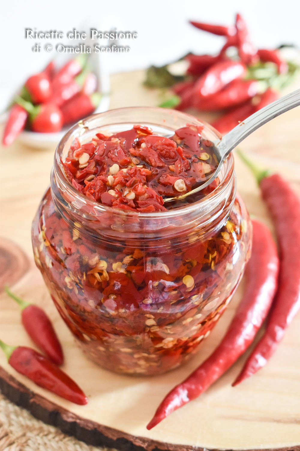 Peperoncino tritato sott'olio - Ricette che Passione di Ornella Scofano