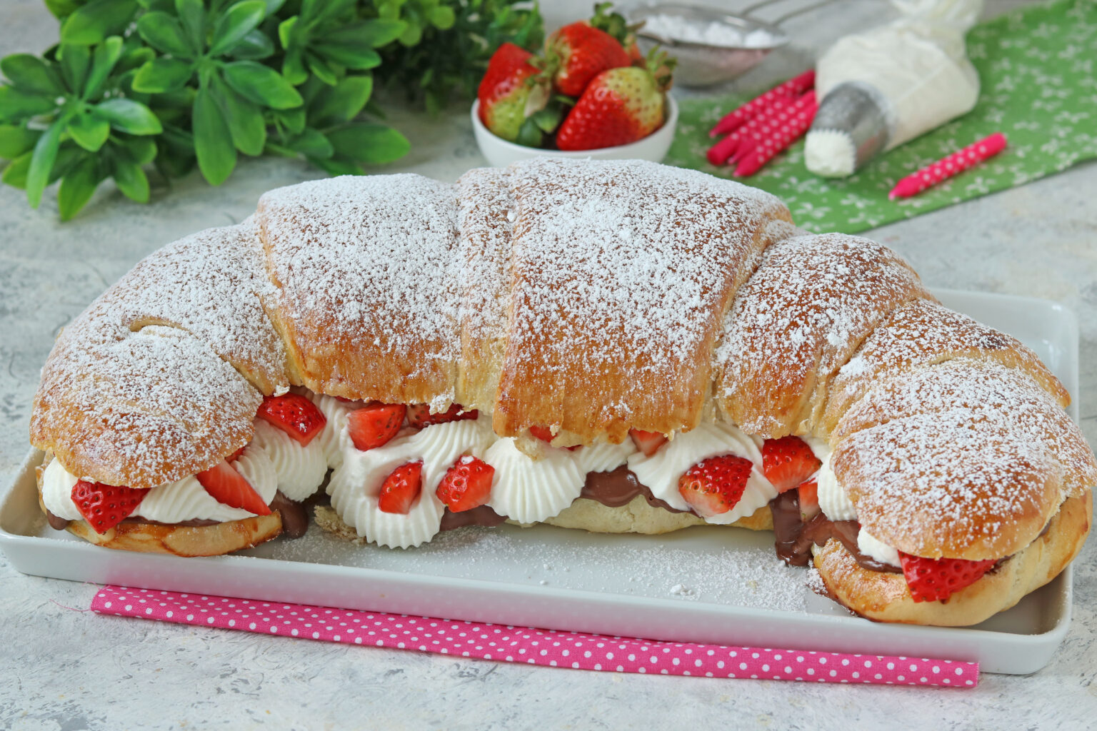 cornettone il maxi cornetto per feste e compleanni facile e veloce